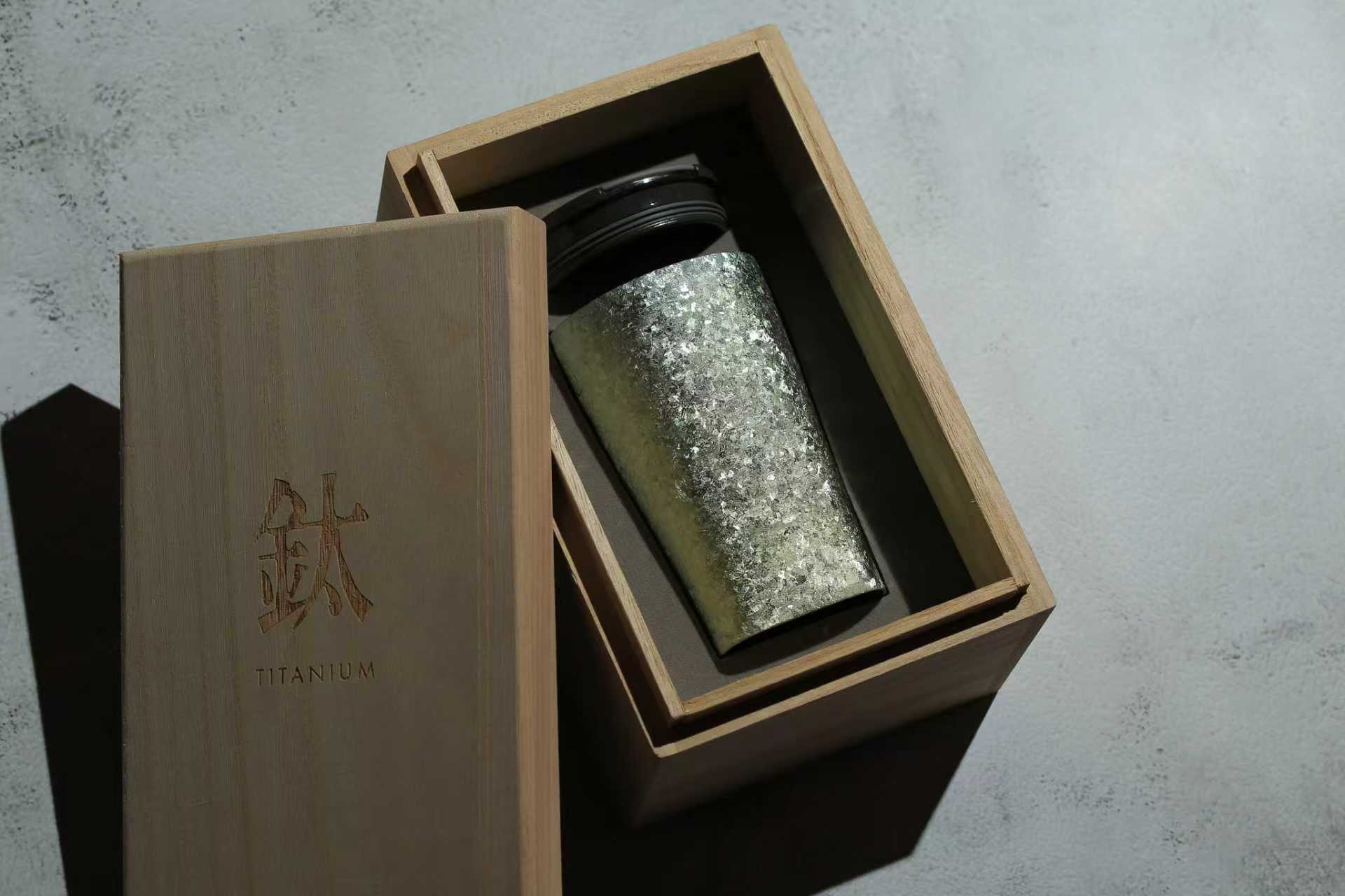 鈦造 純鈦雙層方形杯 晶鈦系列【湖月藍】 300ml | 誠品線上