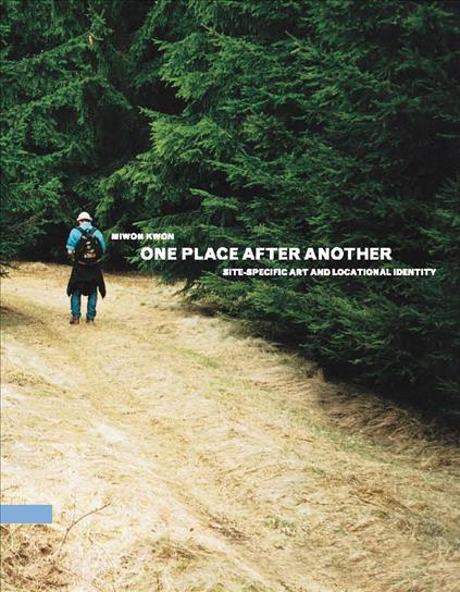ONE PLACE AFTER ANOTHER | 誠品線上