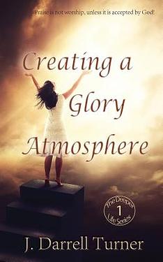 Creating a Glory Atmosphere | 誠品線上